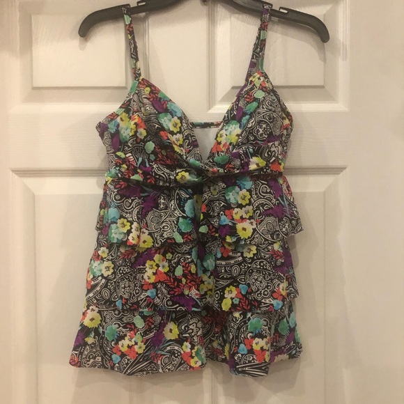 24th & Ocean | Swim | 24 Ocean 2 Pc Swim Set Top Layered Ruffled Size M ...